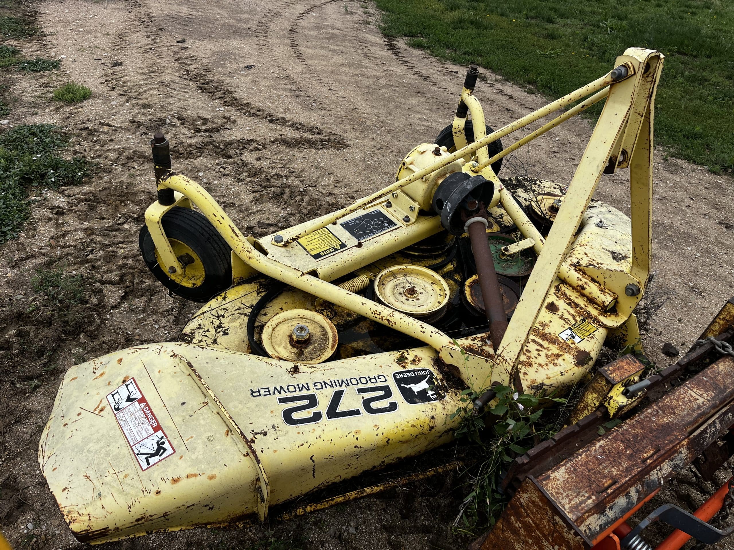 Roy Lange Estate Auction – Schneider Auction Service